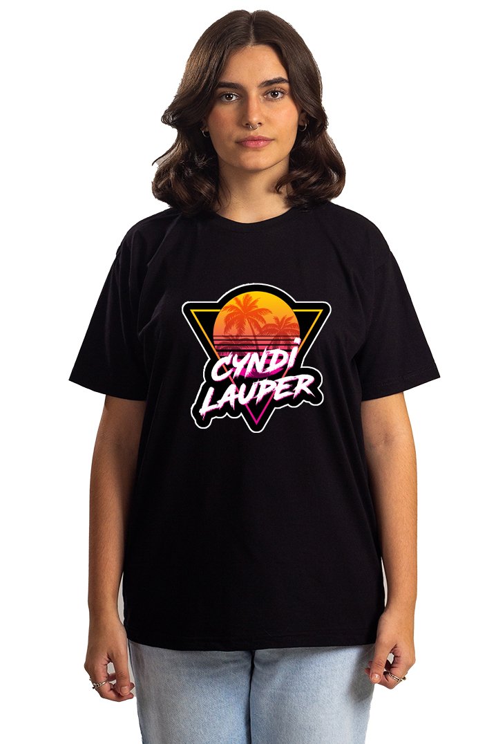 Camiseta Cyndi Lauper Logo Escrita Artista Alta Definição - Unissex